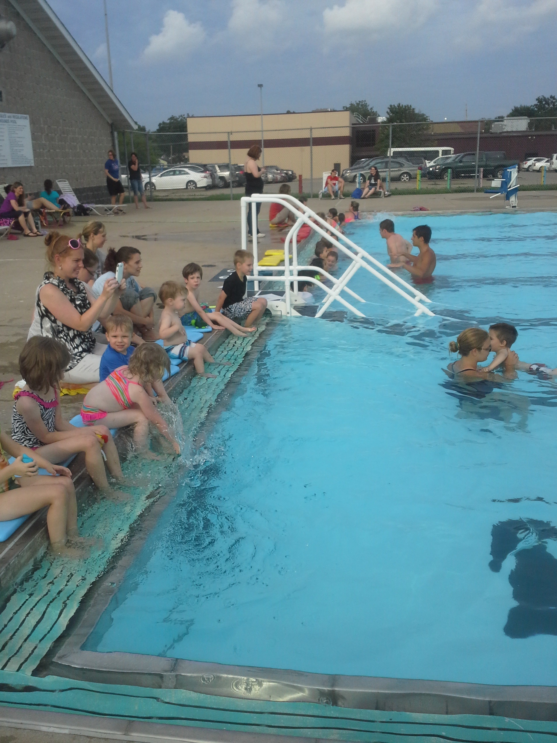 Hot Weather Drives Good Numbers For Mexico Public Pool This Year – KXEO