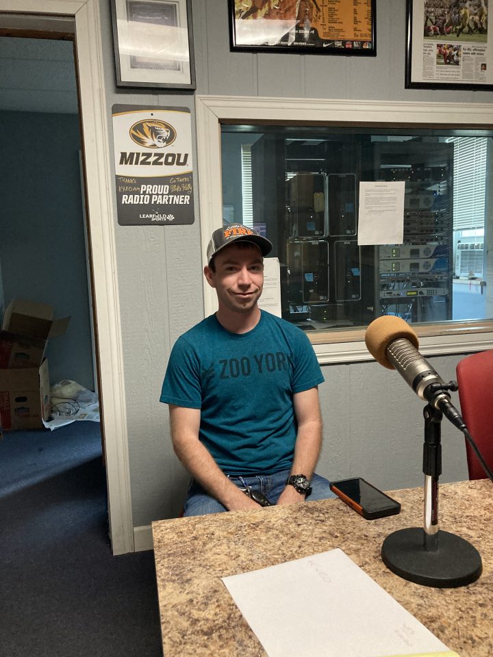 Mexico Resident Eli Kramer On KXEO Morning Show To Talk About A Photo ...