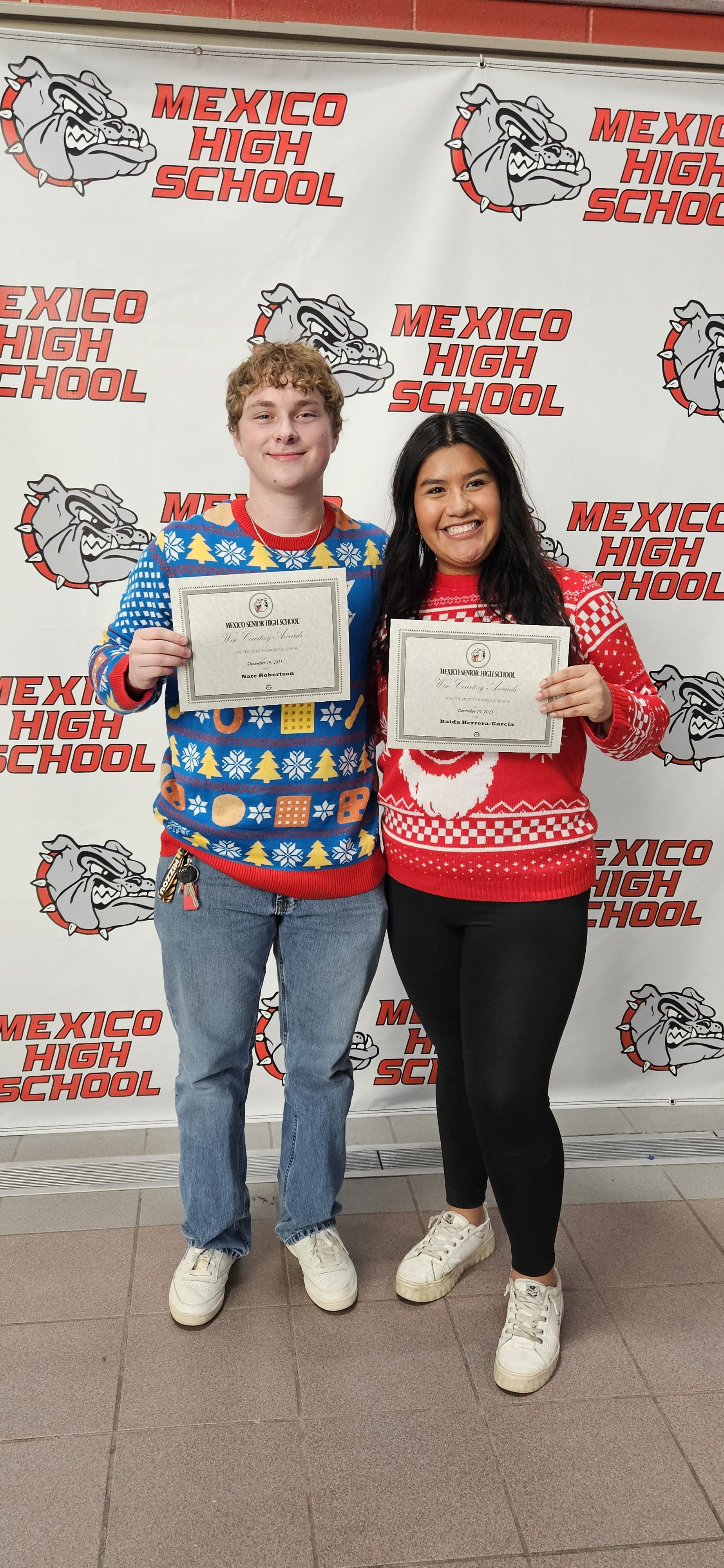 It Pays To Be Nice As Mexico High School Seniors Earn 2023 Wise ...