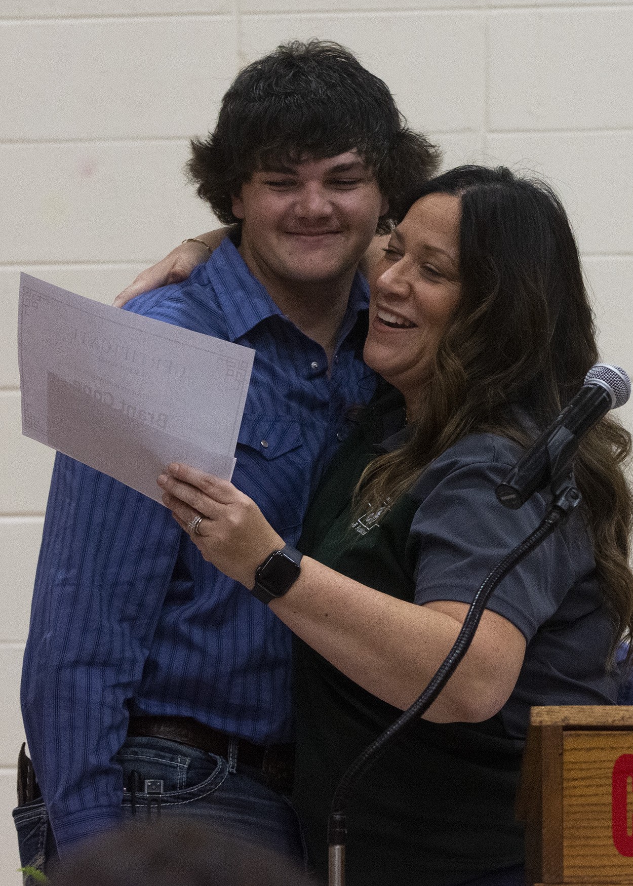 Community R6 Scholarship Recipients – KXEO