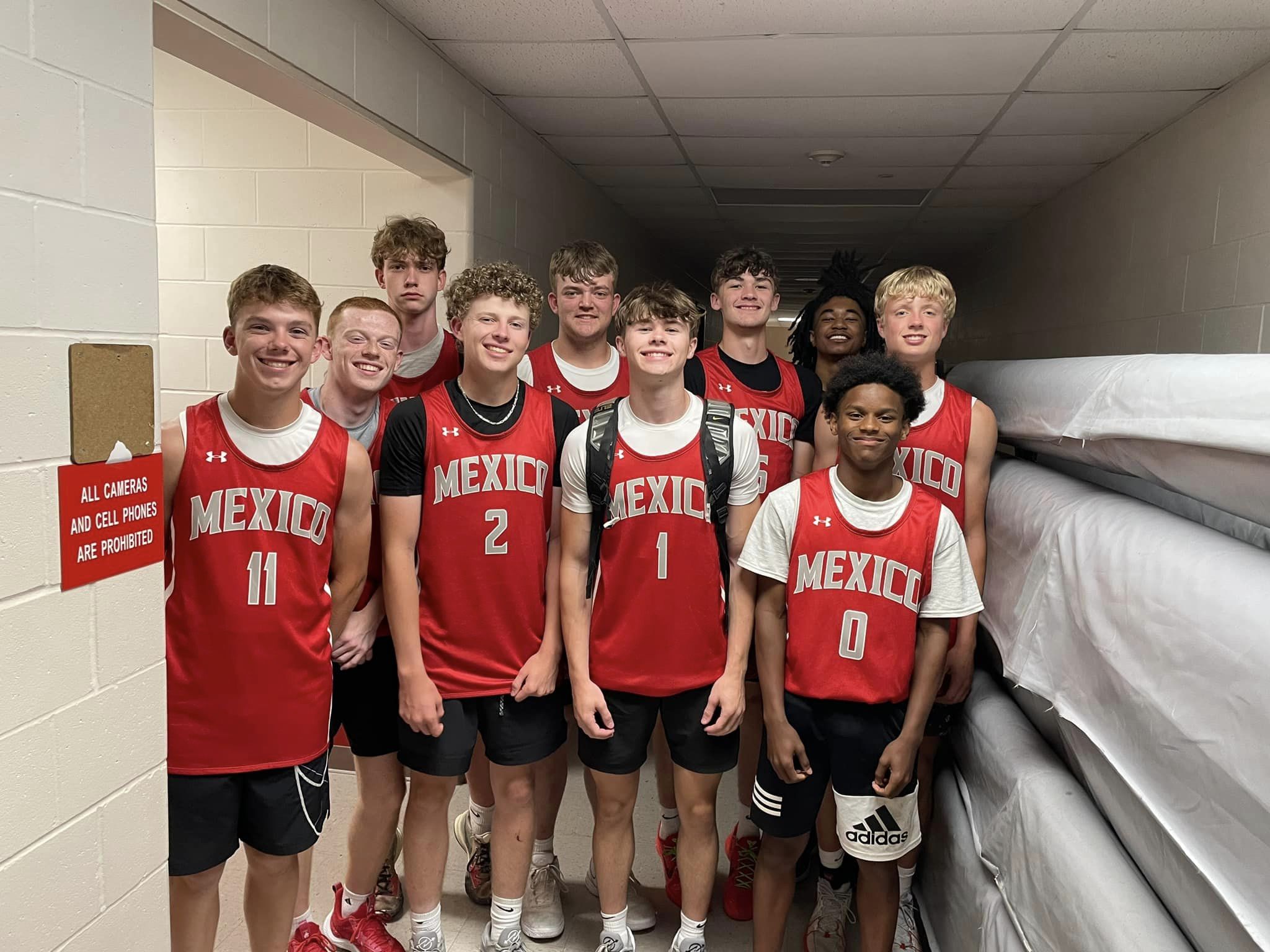 Mexico Bulldogs Varsity Basketball Team Perfect At Harrisburg Shootout ...
